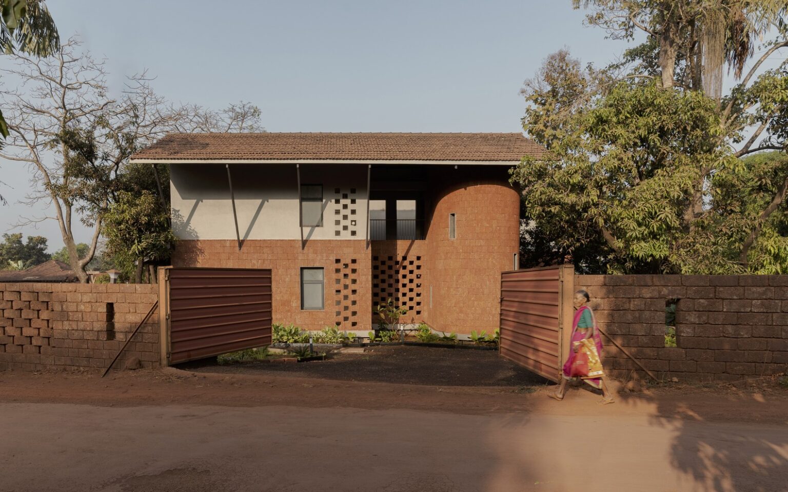 Old House Design Is In A Small Hamlet In The Indian Coast | The ...