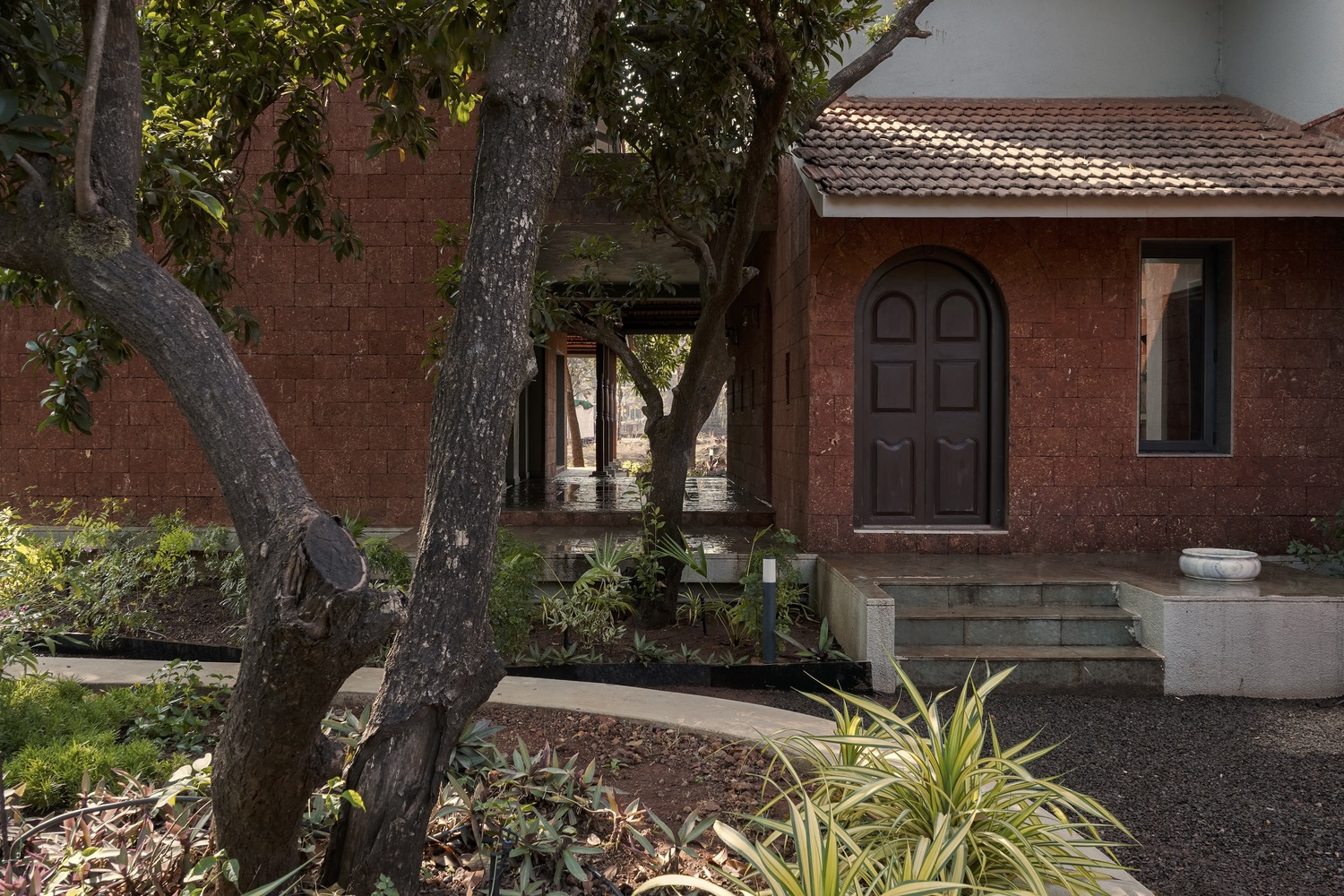 Old House Design Is In A Small Hamlet In The Indian Coast | The ...