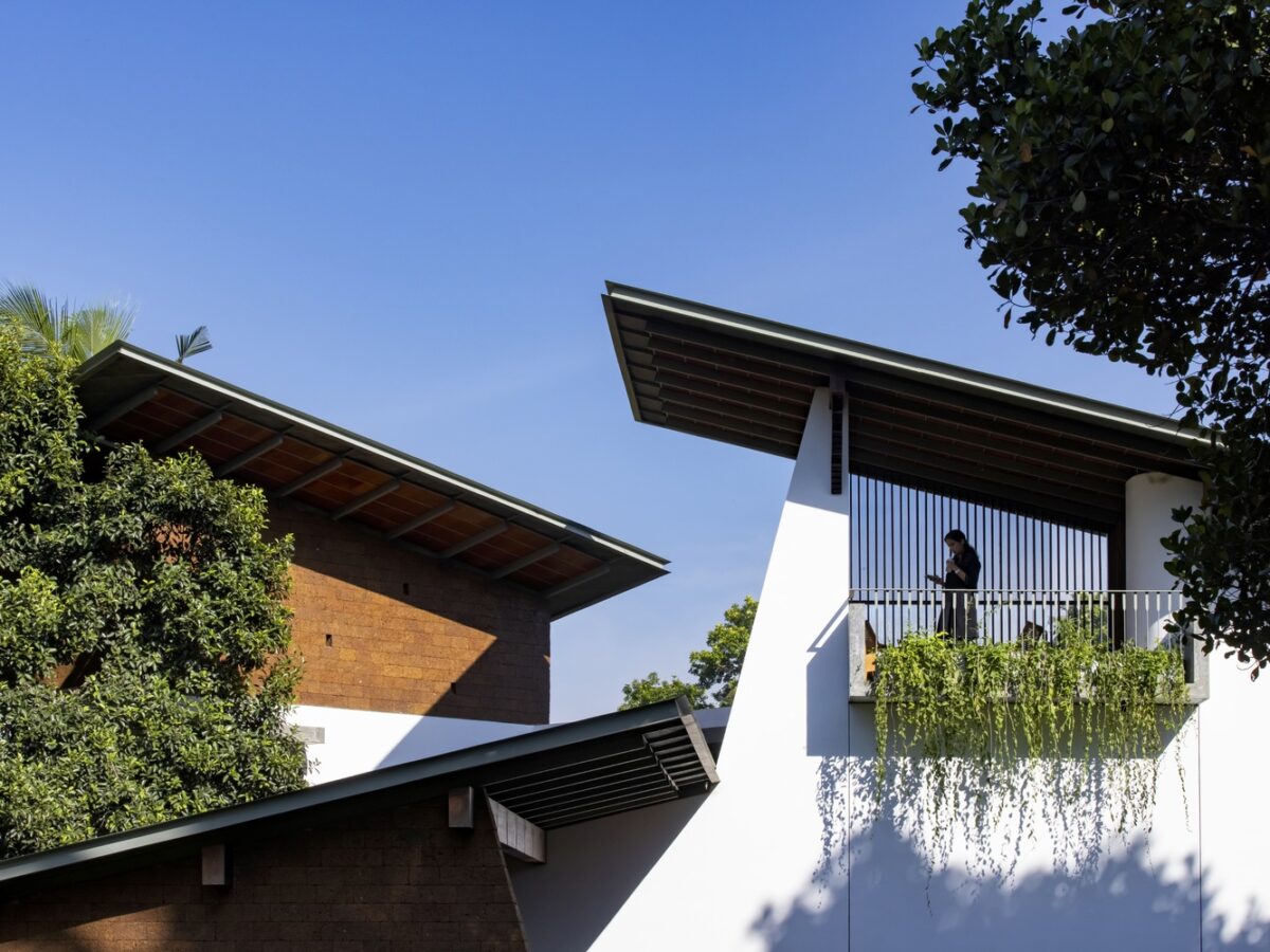 This Paddy House Is A Residence For A Couple With Friends And Family ...