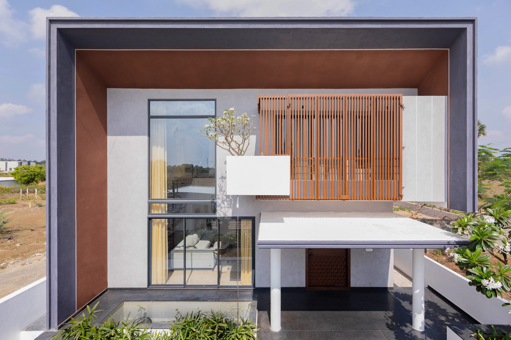This Three Story Home Design Is A Celebration Of Nature’s Beauty ...
