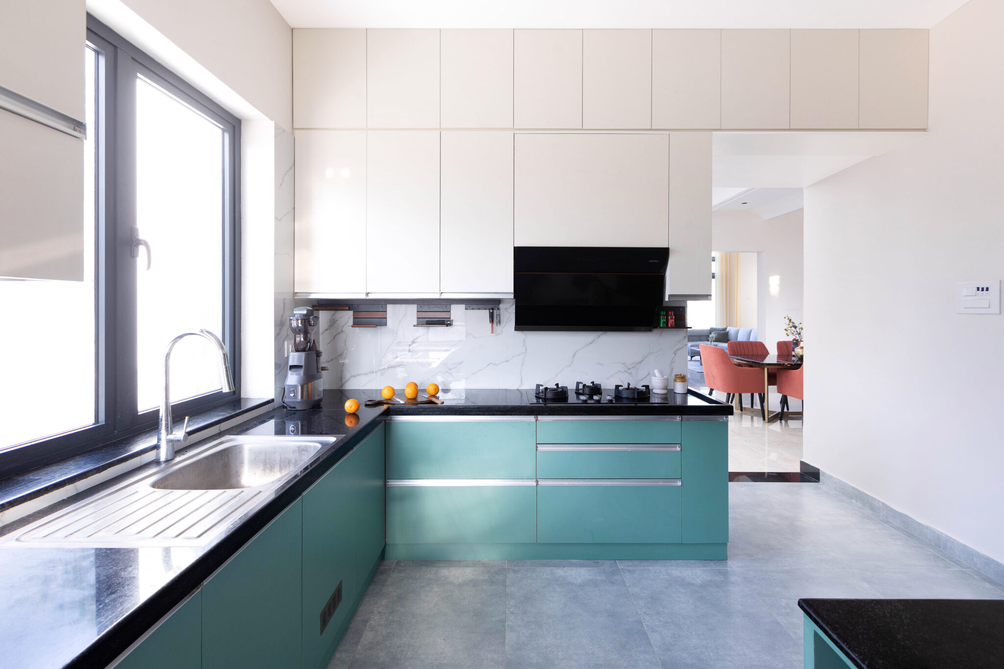 This Three Story Home Design Is A Celebration Of Nature’s Beauty ...