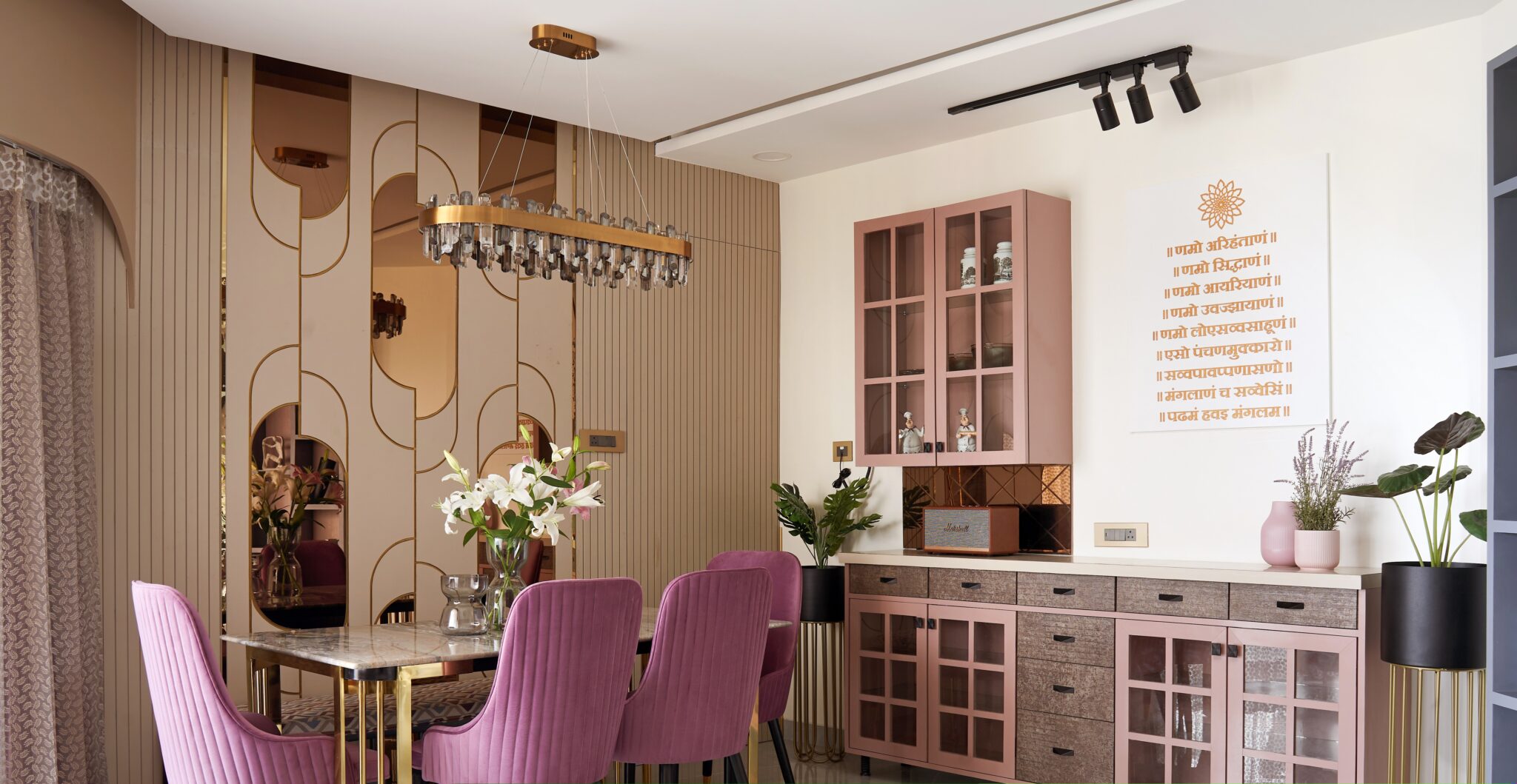 A Modern Luxury Home Design that Stands as an Assurance of Refined ...