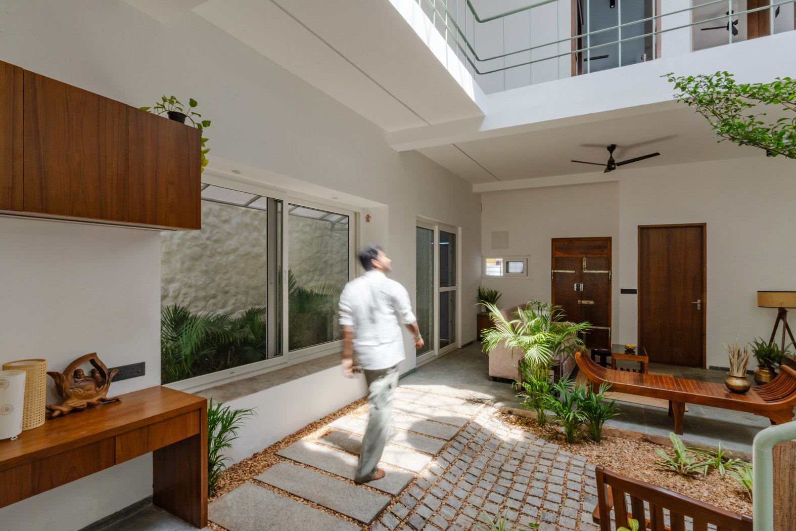 Modern Design House Is More Than Just A Space to Stay | seeders ...