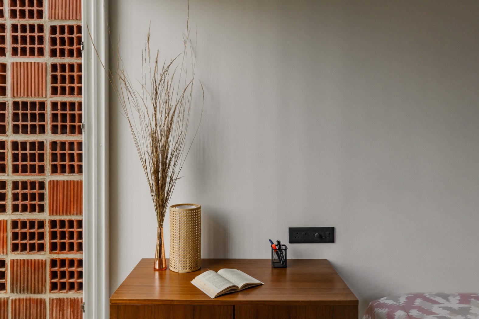 Modern Design House Is More Than Just A Space to Stay | seeders ...