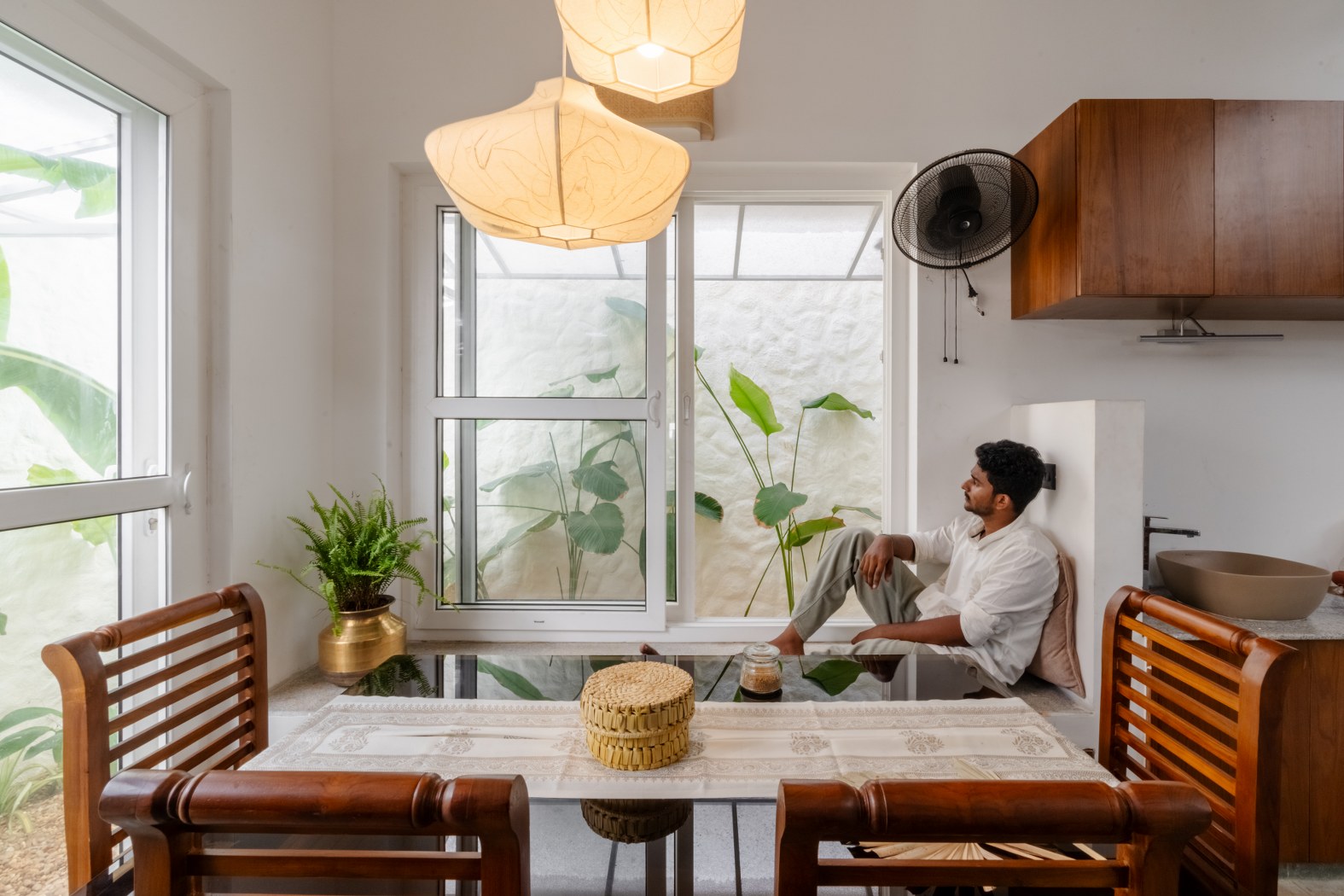 Modern Design House Is More Than Just A Space to Stay | seeders ...