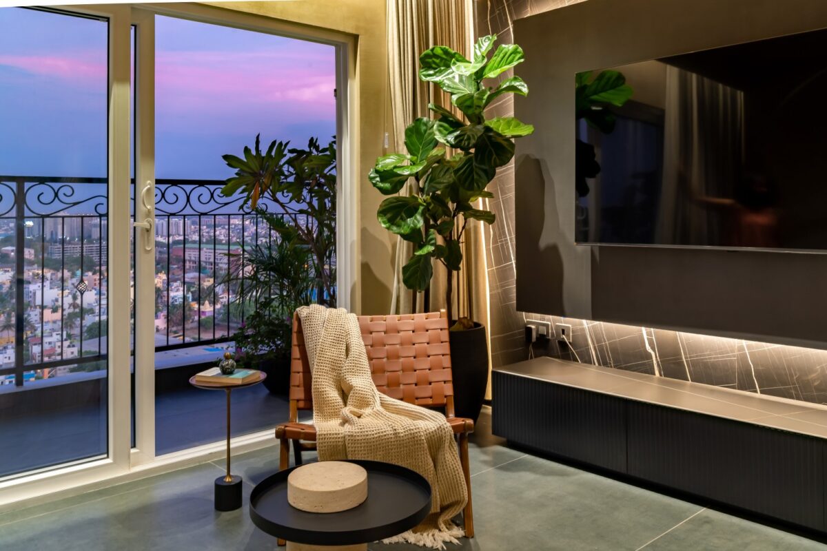 The Interior Of This Modern Indian House Design Has A Warm Earthy ...