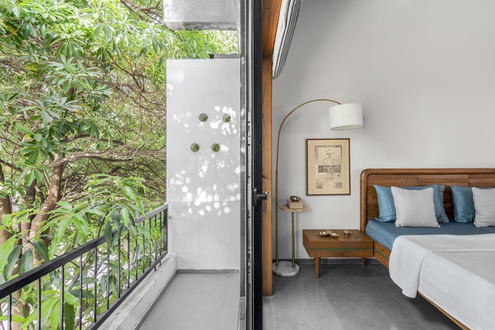 This House With A Vault Roof is Specifically For An Artist | Vrushaket ...