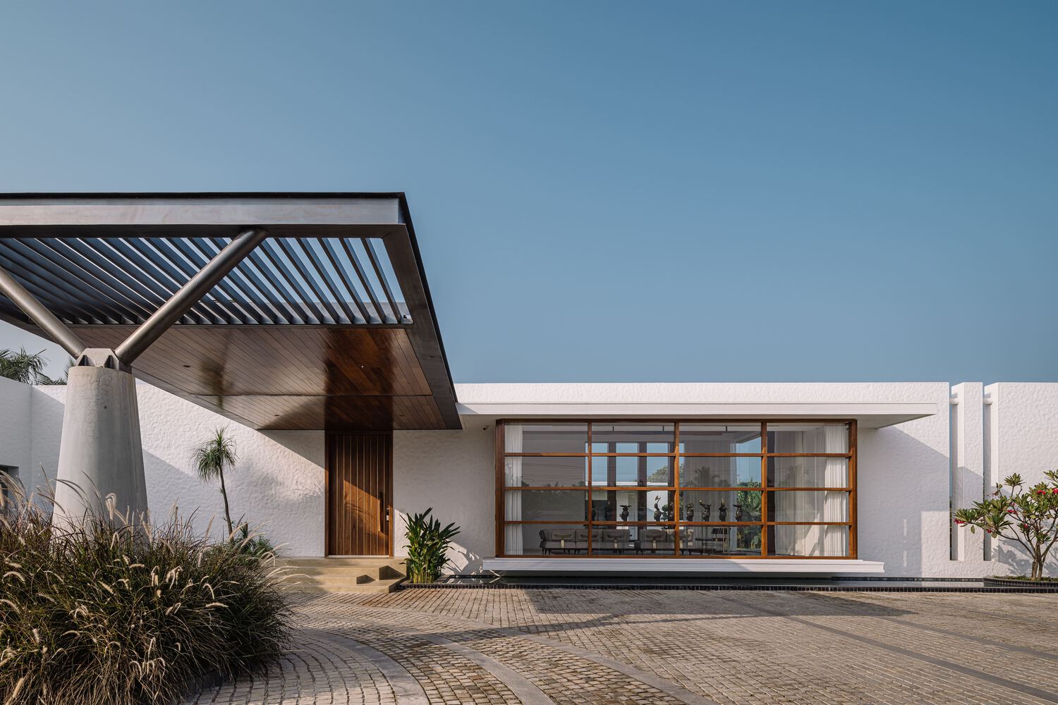 The White House Design Has A Seamless Visual Connection | Dipen Gada ...