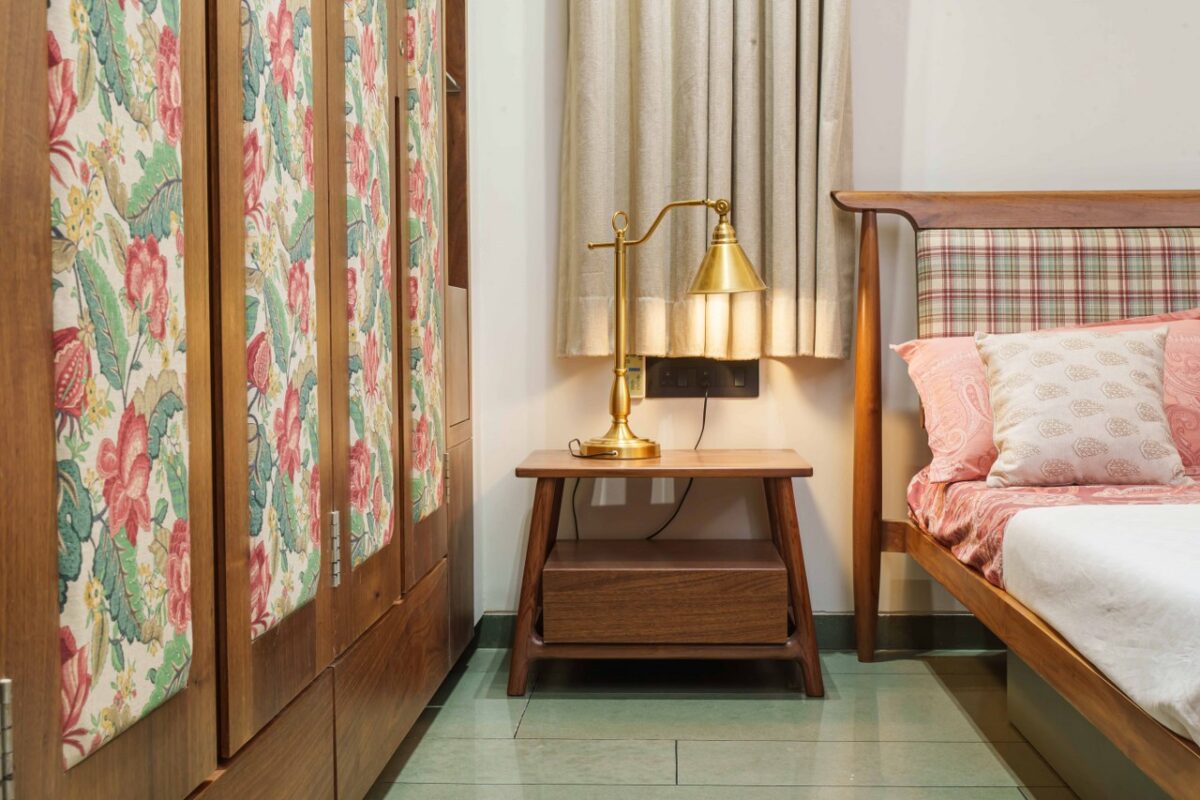 This Contemporary Minimalist House Blends With Calm Simplicity ...