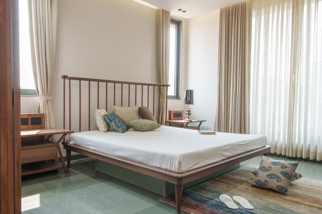 This Contemporary Minimalist House Blends With Calm Simplicity ...