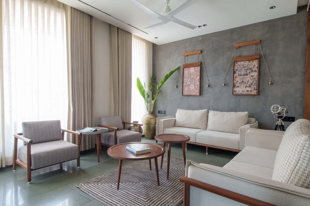 This Contemporary Minimalist House Blends With Calm Simplicity ...