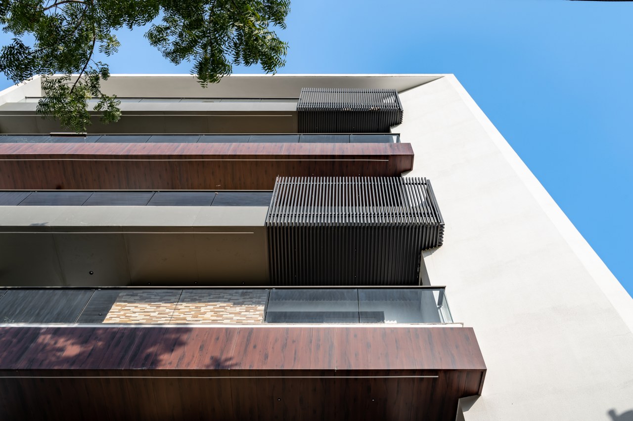 This Modern Four-bedroom Apartment Uses Complex Geometrical Patterns ...