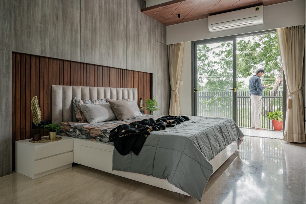 This Modern Four-bedroom Apartment Uses Complex Geometrical Patterns ...