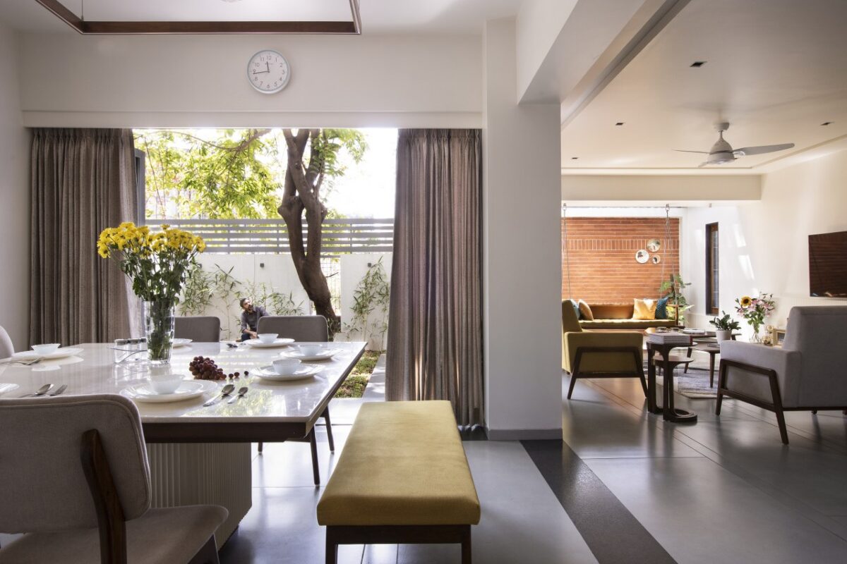 This Home Creates a Harmonious Design for Three Generations | Chaware ...