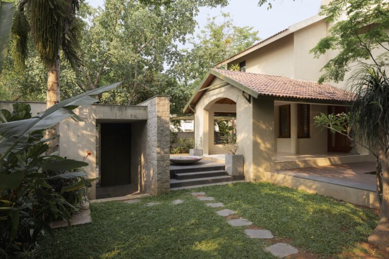 This Hyderabad Home was Built on the Backyard of the Property | Dev ...