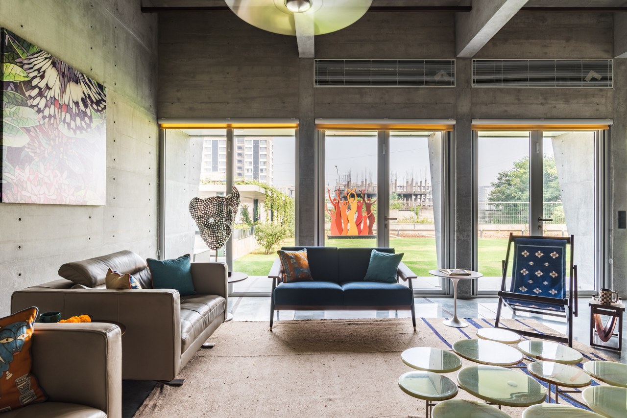 This House with Courtyard Aligns to the Principles of Nature | ESSTEAM