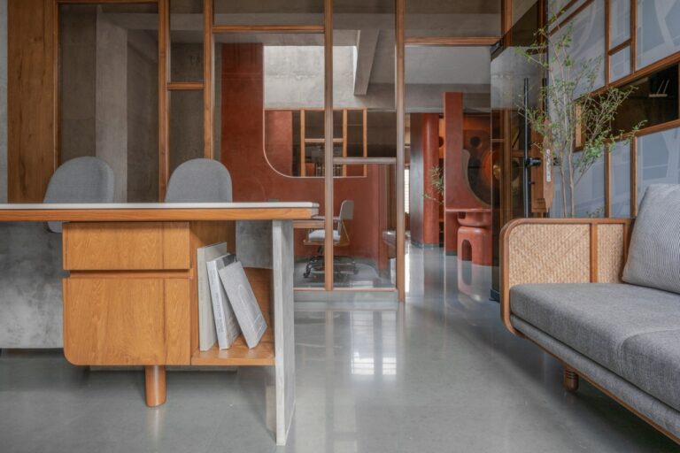 This Modern Office Interior Design is a Reimagination of Workspaces ...