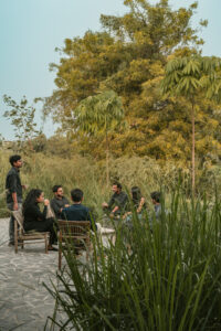 A Studio Design that Harmoniously Integrates with the Landscape ...