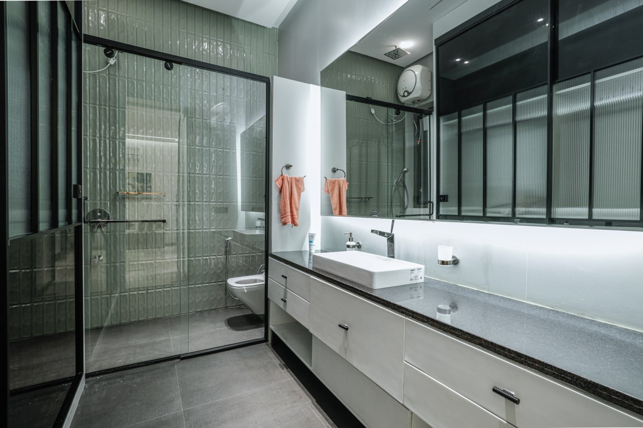 A Studio House Design Which Minimizes Internal Walls To Maximise ...