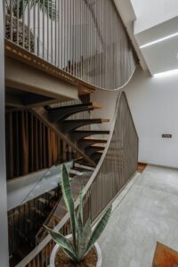 A Studio House Design Which Minimizes Internal Walls To Maximise ...