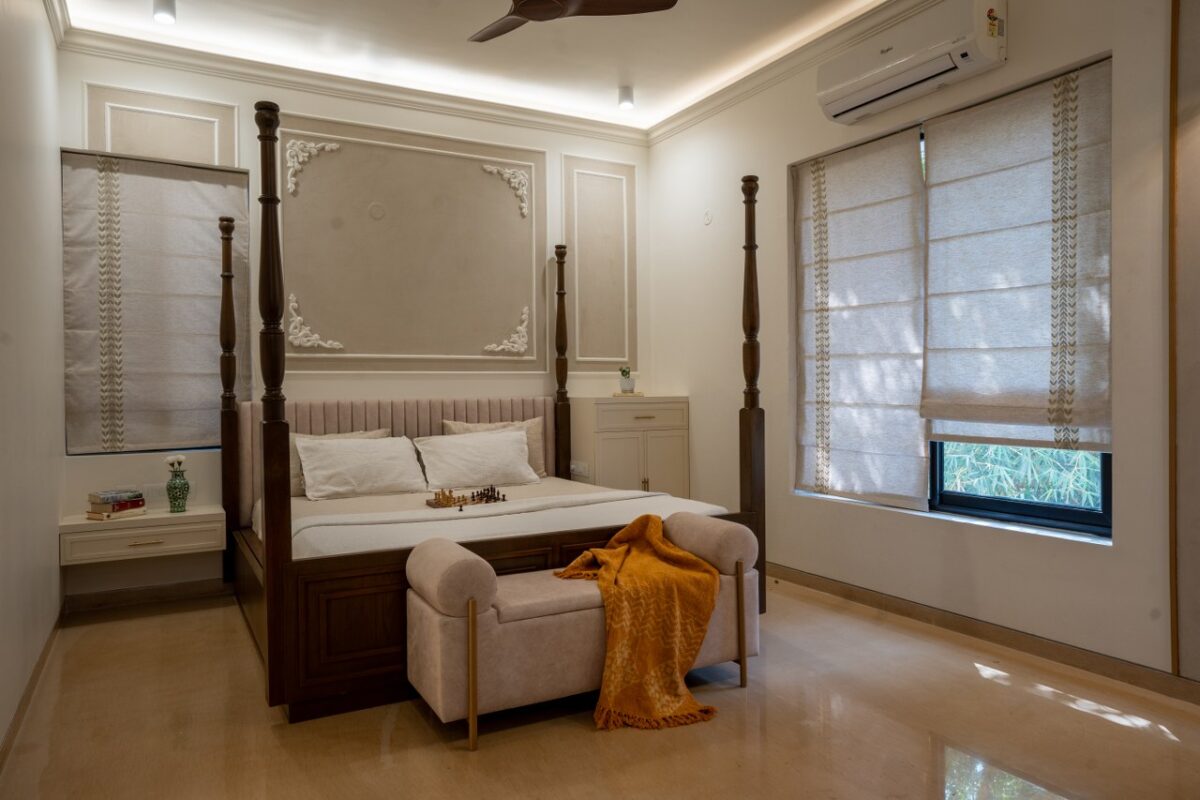 This Traditional Modern House Offers the Comforts of Contemporary ...