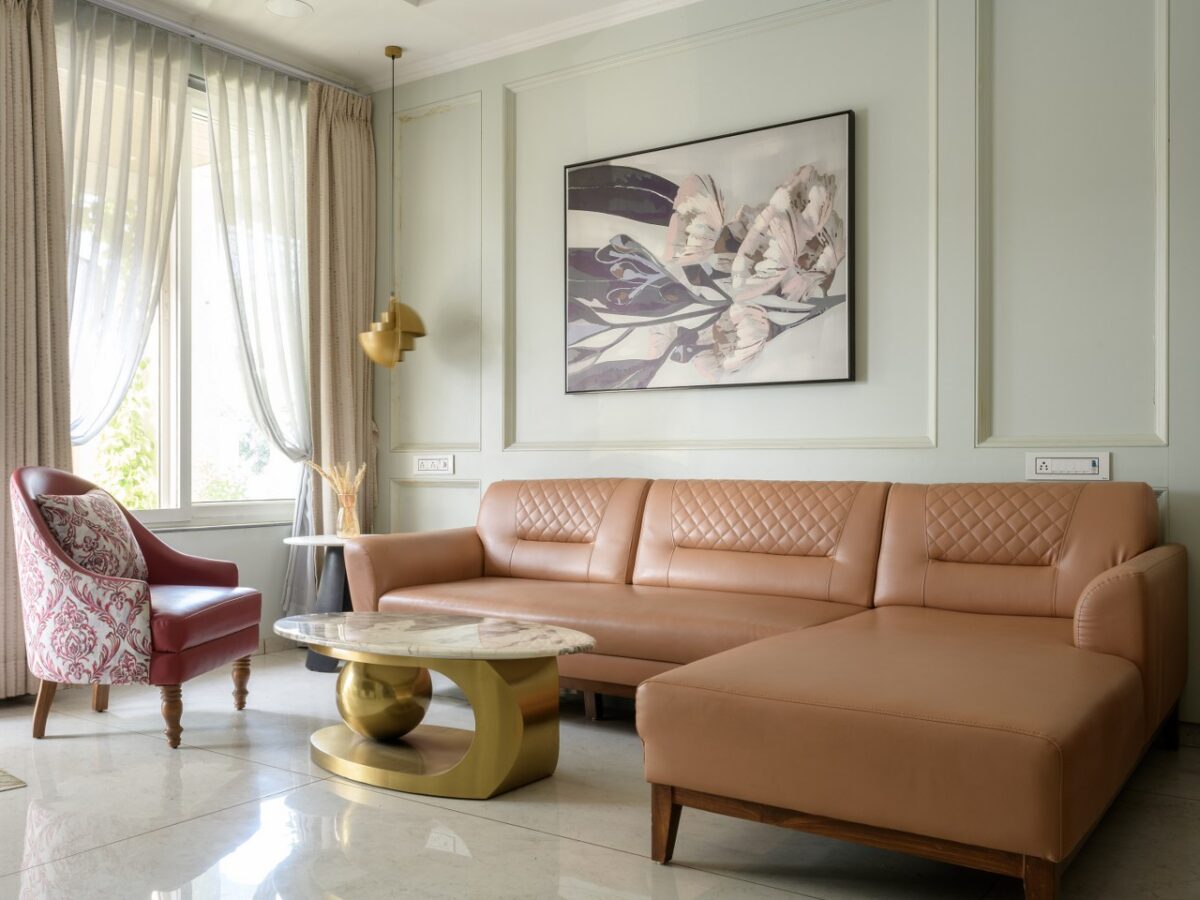 20 Captivating Wall Color Combinations For Your Living Room