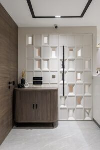 This Neutral White Office Fosters a Clean and Professional Atmosphere ...