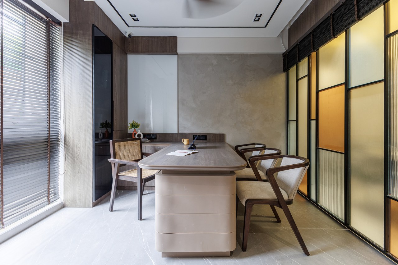 This Neutral White Office Fosters a Clean and Professional Atmosphere ...
