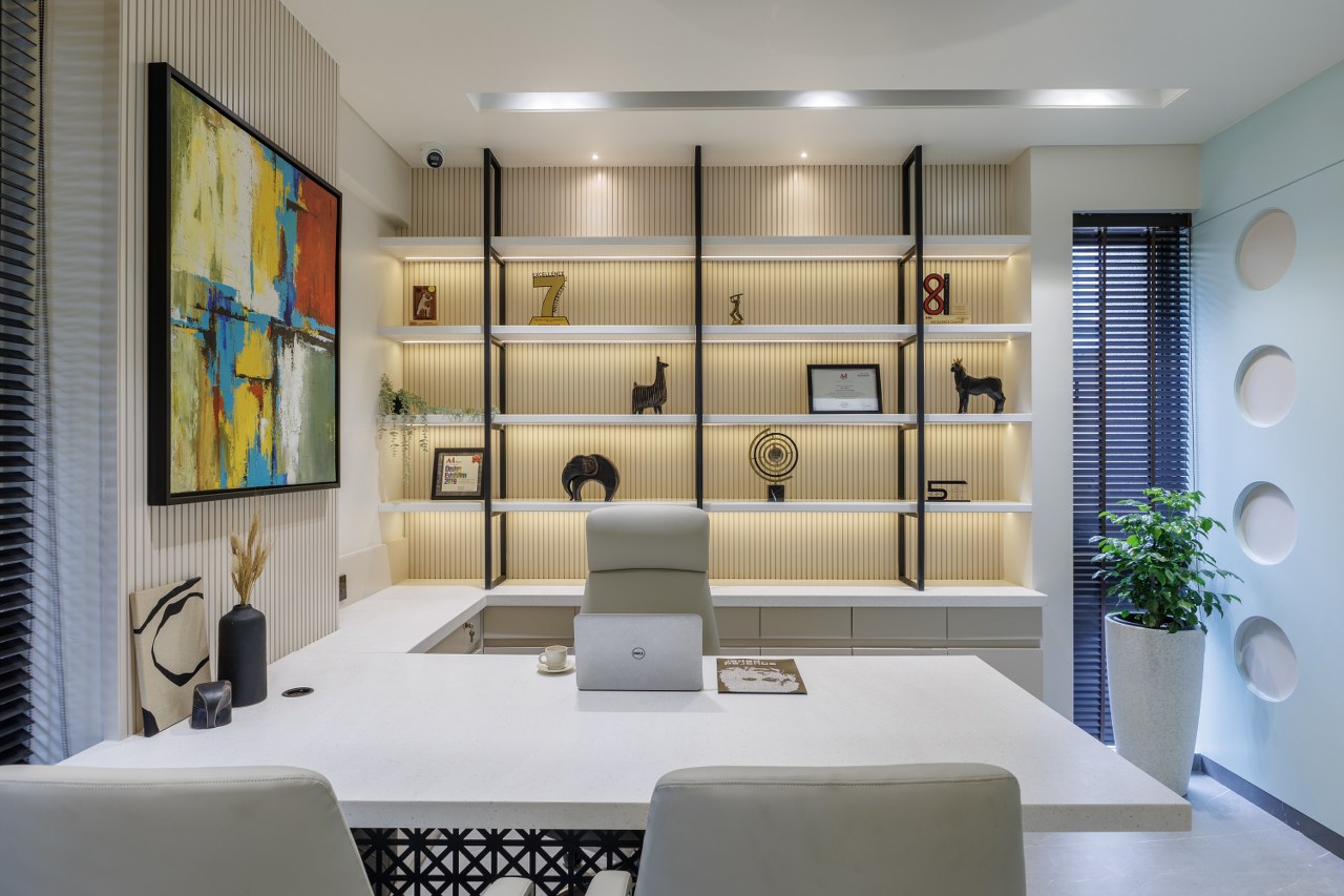 This Neutral White Office Fosters a Clean and Professional Atmosphere ...