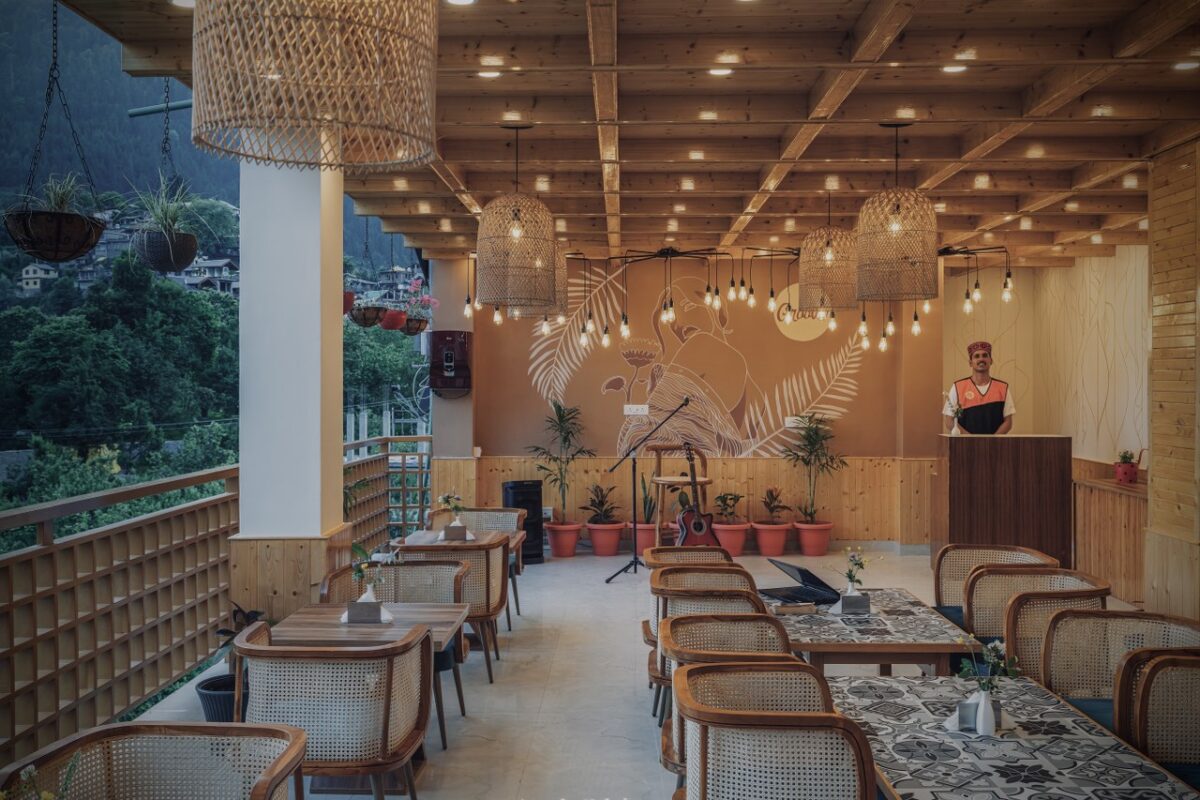 This Zostel in Manali Draws Inspiration From The Majestic Peaks | Space ...