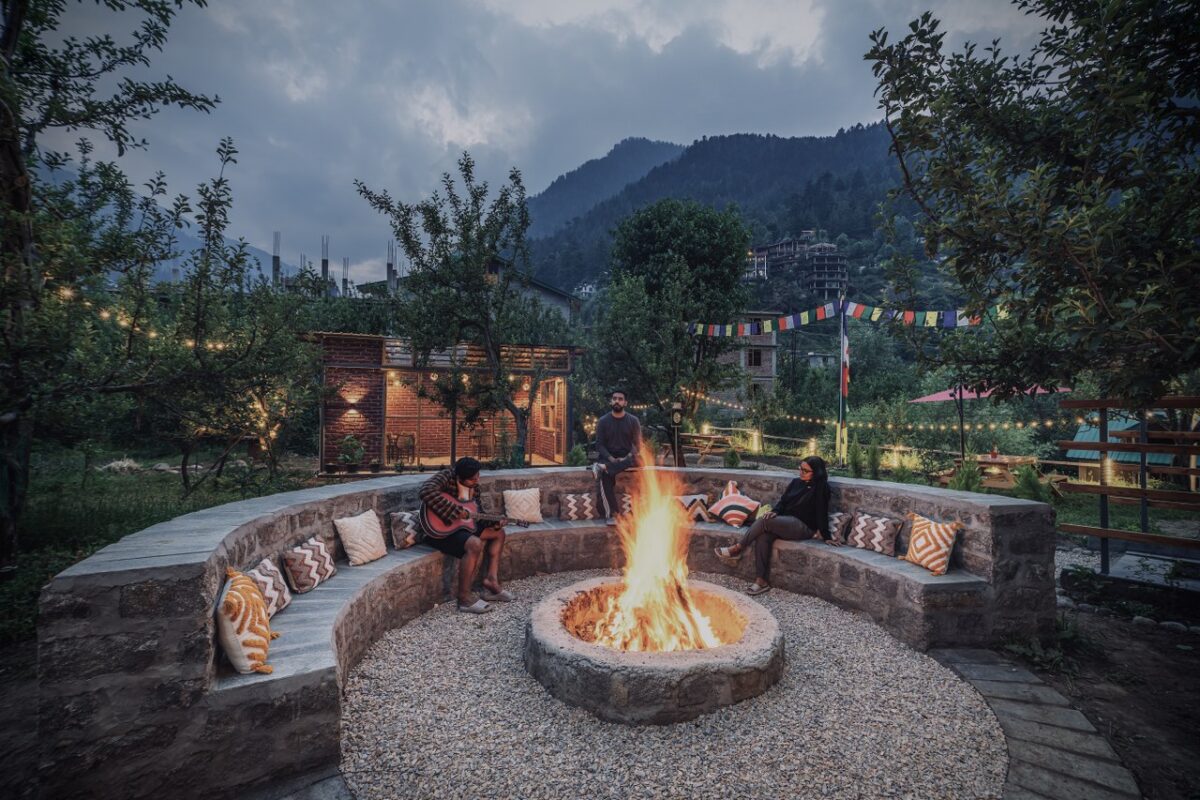 This Zostel in Manali Draws Inspiration From The Majestic Peaks | Space ...