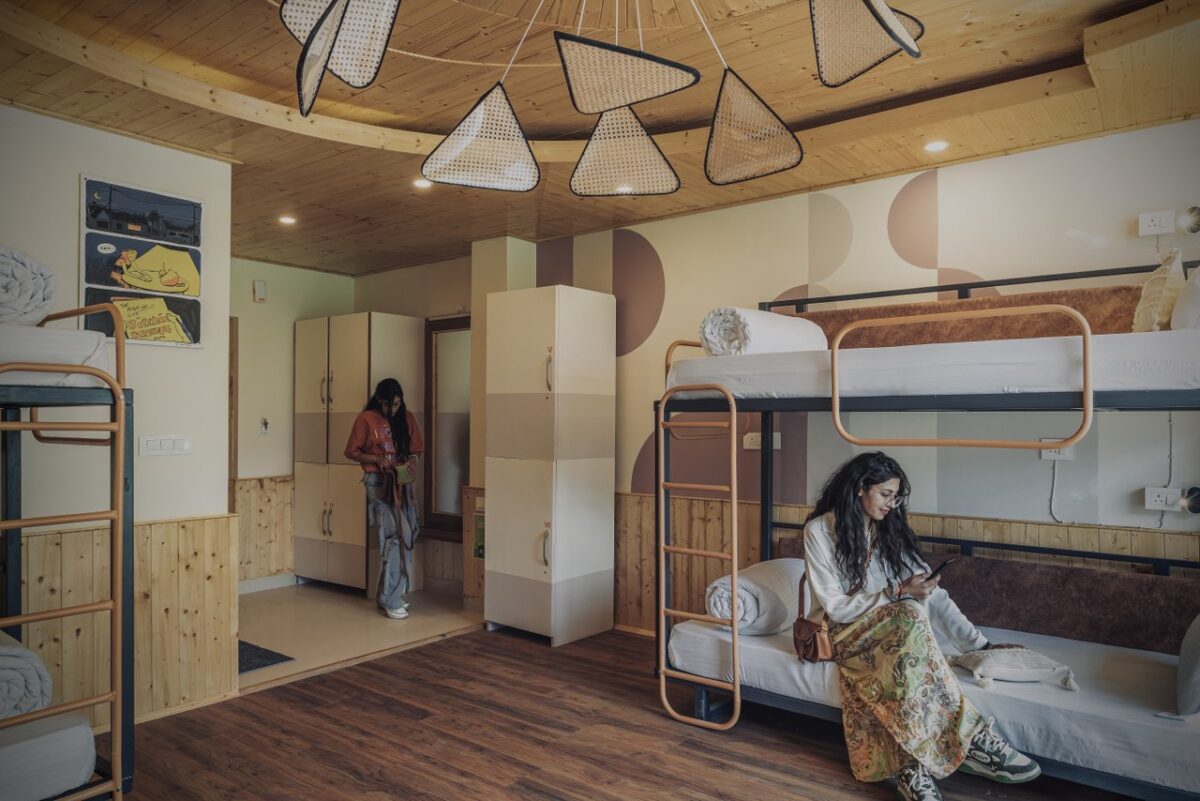 This Zostel in Manali Draws Inspiration From The Majestic Peaks | Space ...