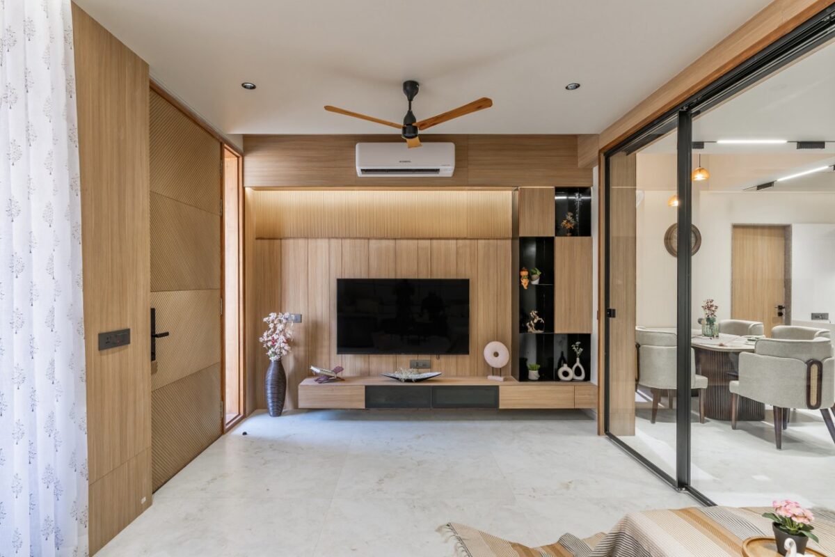 A 4 Bedroom House Design is set on a Limited Footprint | Harikrushna ...