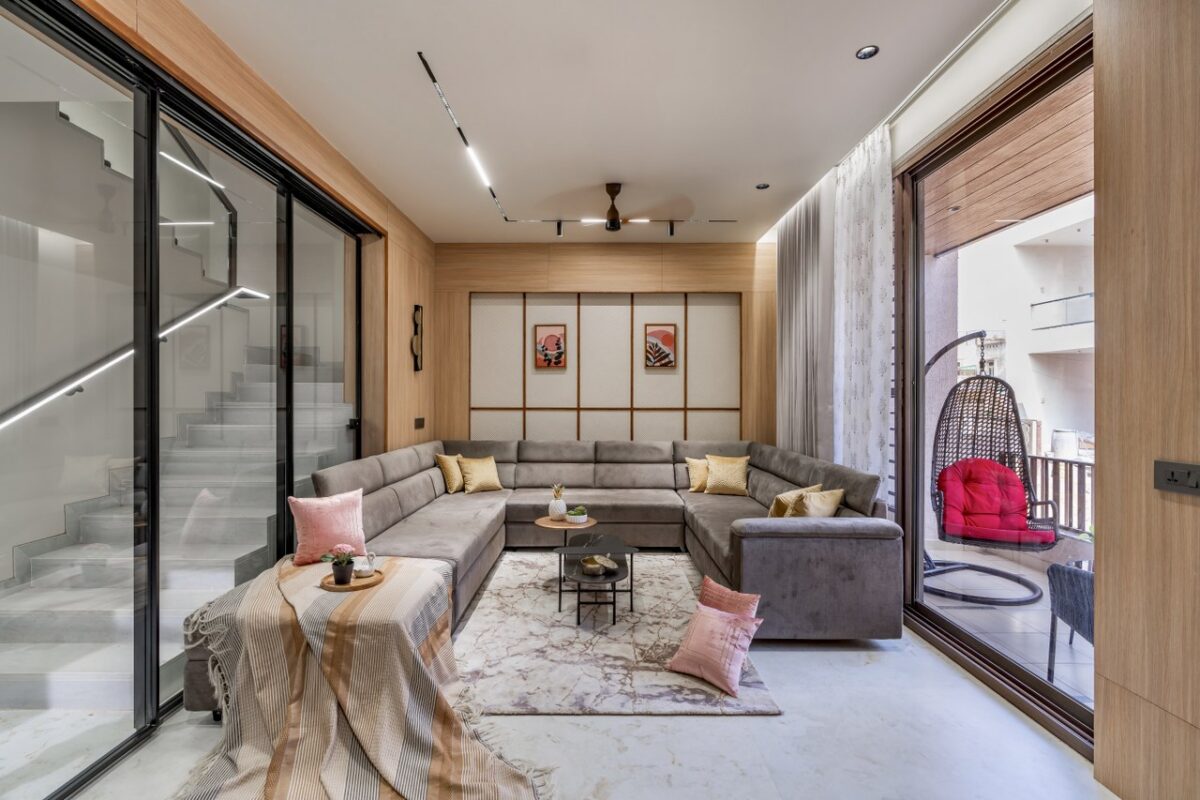 A 4 Bedroom House Design is set on a Limited Footprint | Harikrushna ...