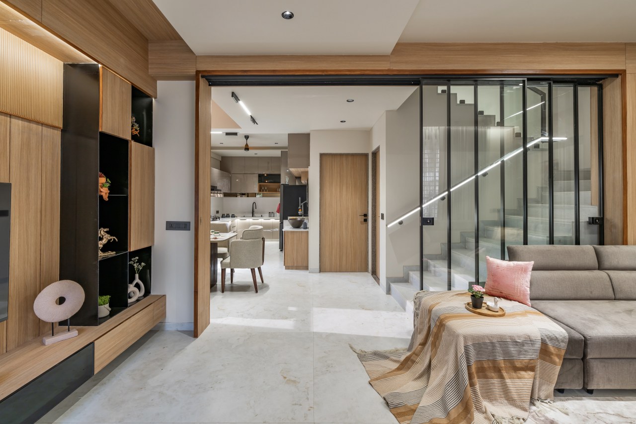 A 4 Bedroom House Design is set on a Limited Footprint | Harikrushna ...