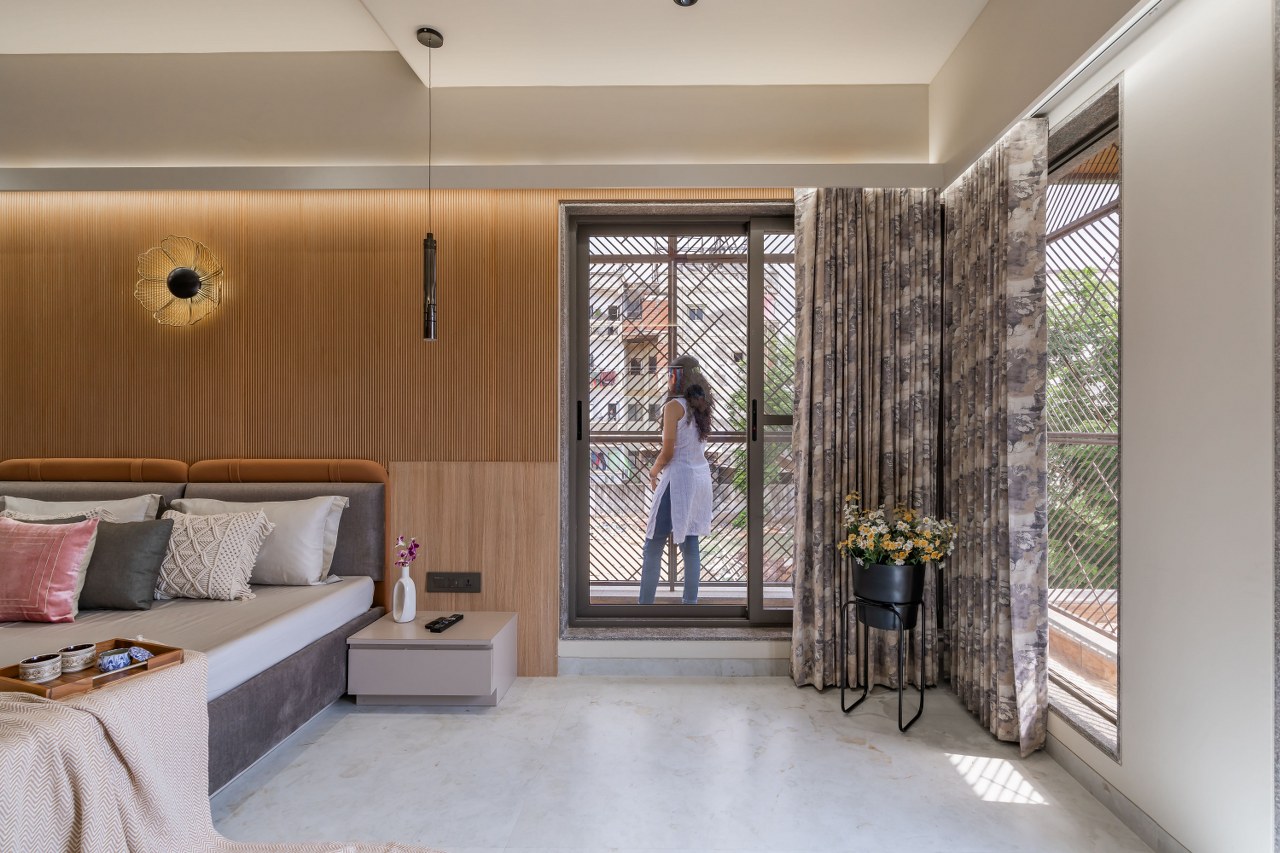 A 4 Bedroom House Design is set on a Limited Footprint | Harikrushna ...