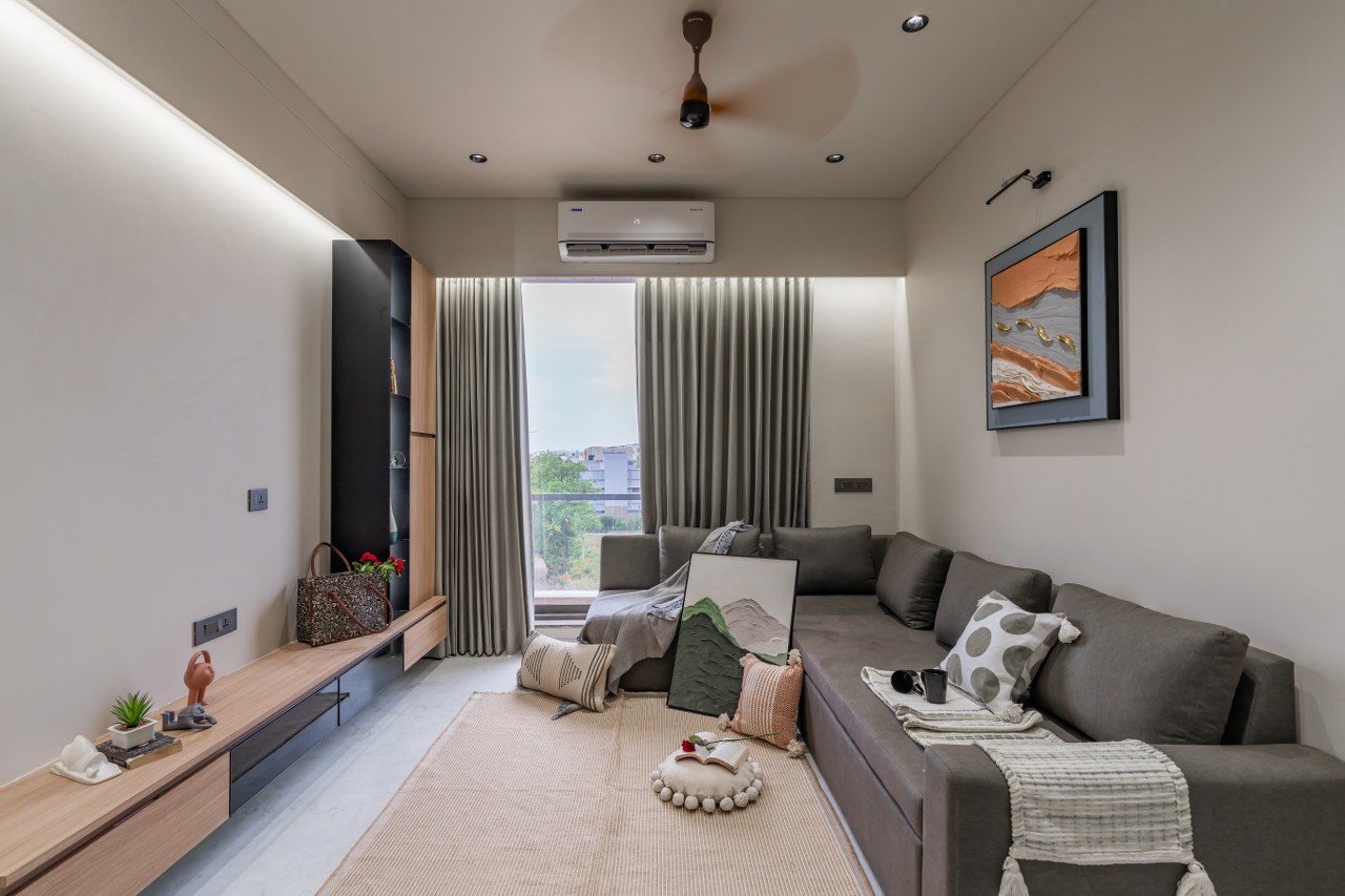 A 4 Bedroom House Design is set on a Limited Footprint | Harikrushna ...