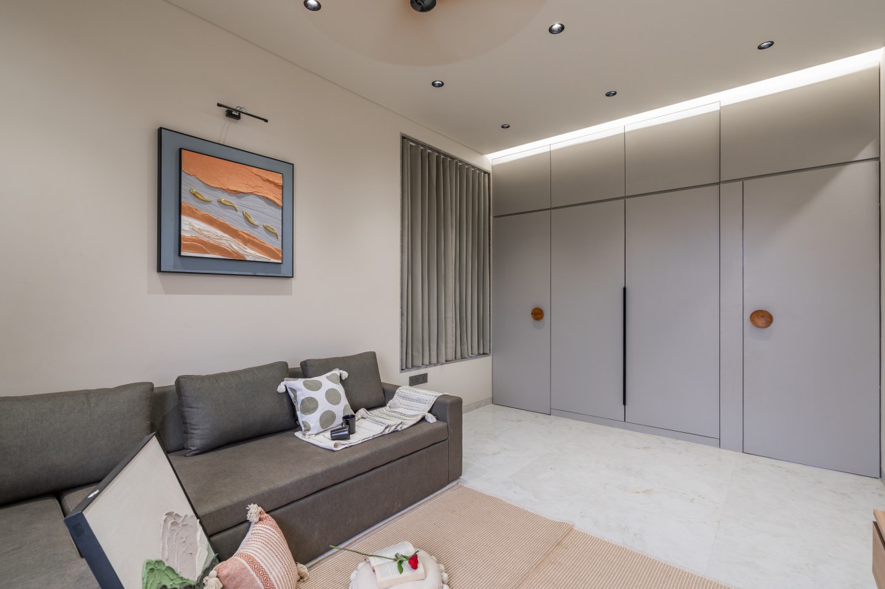 A 4 Bedroom House Design is set on a Limited Footprint | Harikrushna ...