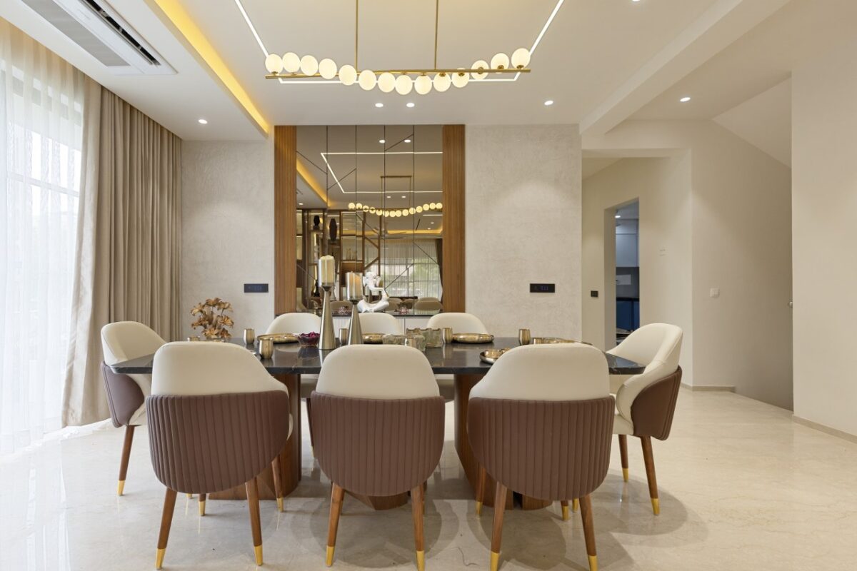 This Exquisite 5bhk House Epitomises Luxury and Elegance | Montdor ...