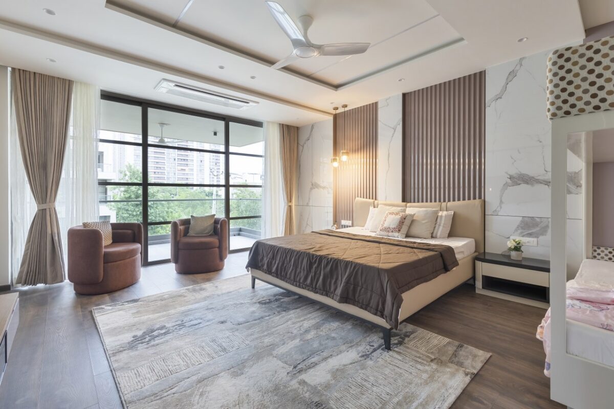 This Exquisite 5bhk House Epitomises Luxury and Elegance | Montdor ...