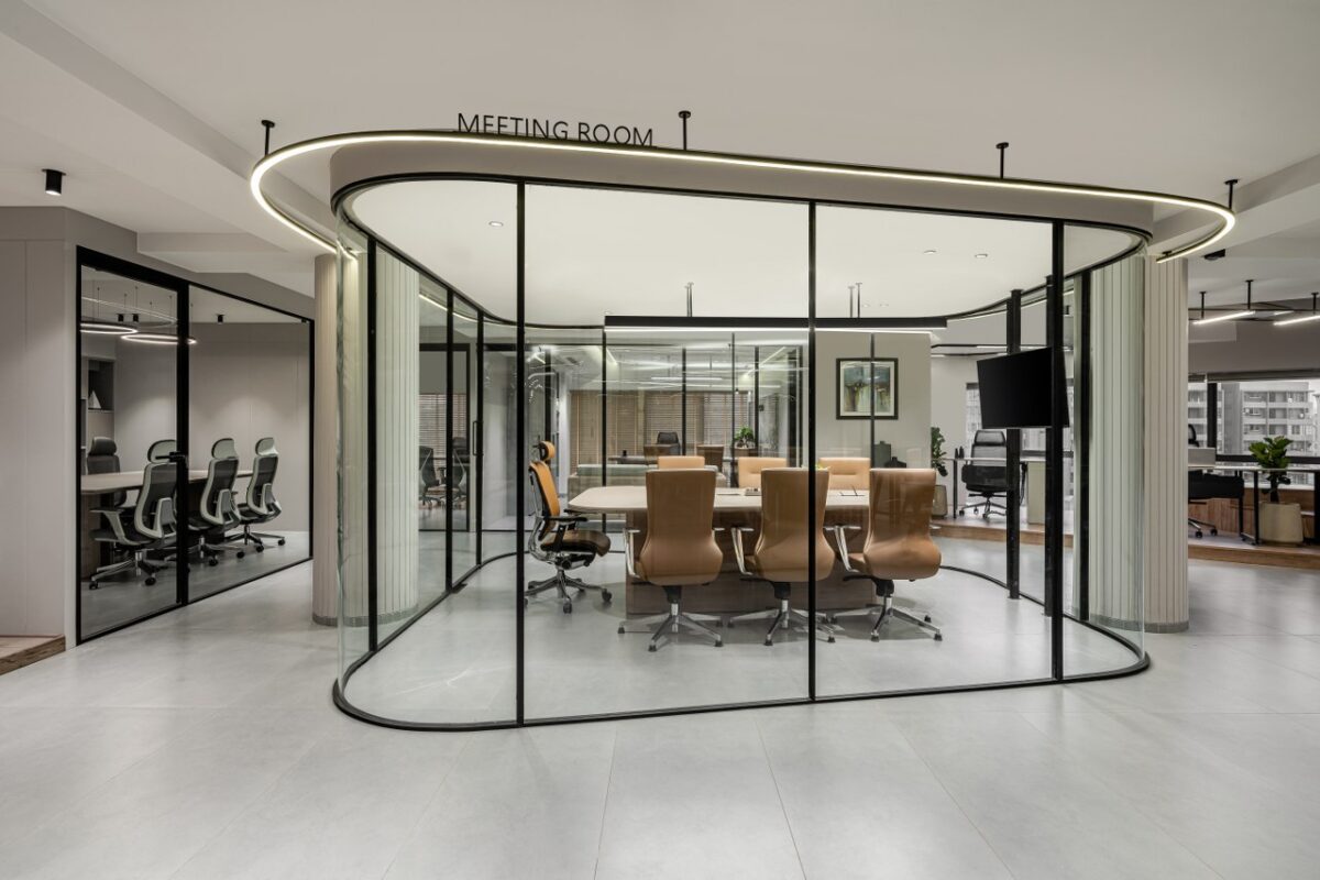 This IT Office Interior Design Epitomises Modern Workspaces | ARSCAPE ...