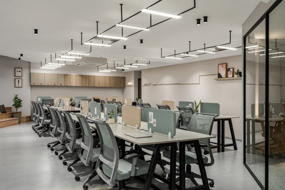 This IT Office Interior Design Epitomises Modern Workspaces | ARSCAPE ...