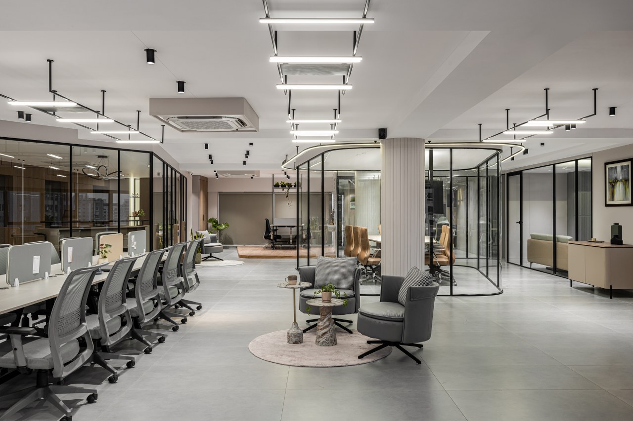 This IT Office Interior Design Epitomises Modern Workspaces | ARSCAPE ...