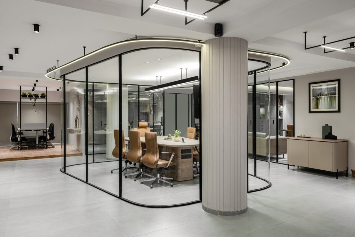 This IT Office Interior Design Epitomises Modern Workspaces | ARSCAPE ...