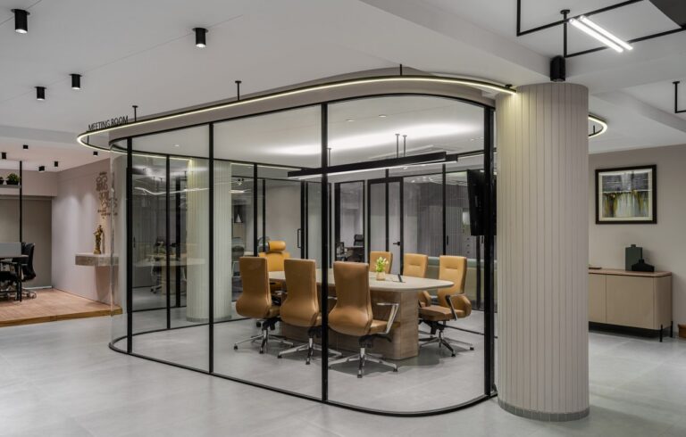 This IT Office Interior Design Epitomises Modern Workspaces | ARSCAPE ...