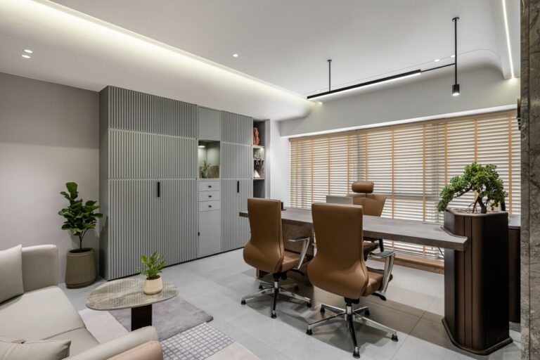 This IT Office Interior Design Epitomises Modern Workspaces | ARSCAPE ...