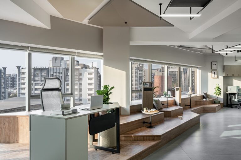 This IT Office Interior Design Epitomises Modern Workspaces | ARSCAPE ...