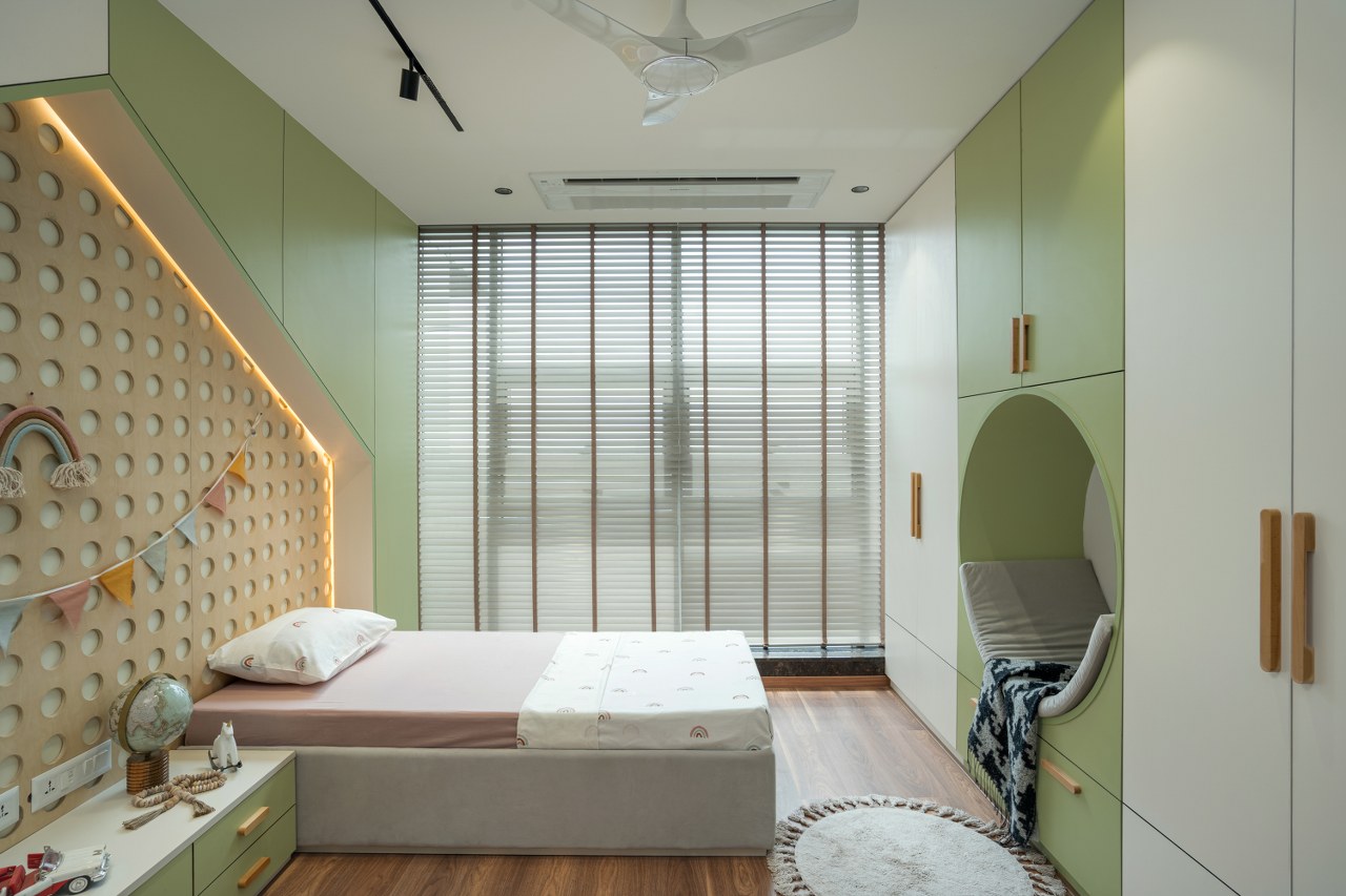 This Luxurious Modern Home Sparks Contemporary Elegance | DREAMSPACE ...