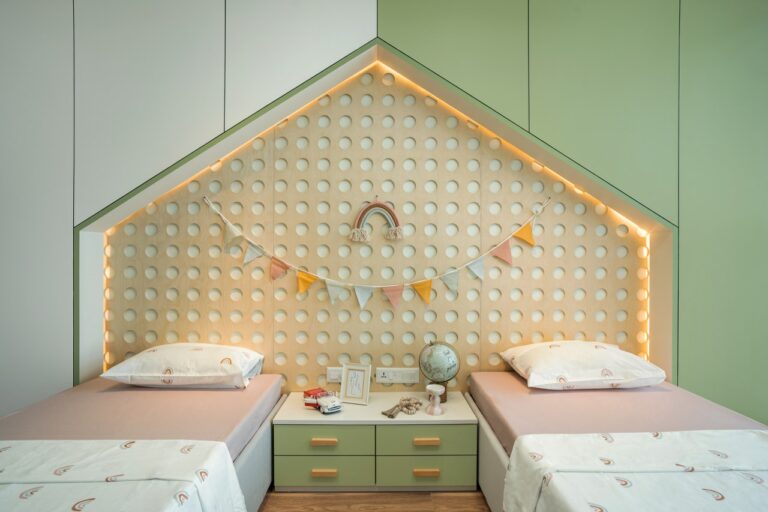 This Luxurious Modern Home Sparks Contemporary Elegance | DREAMSPACE ...