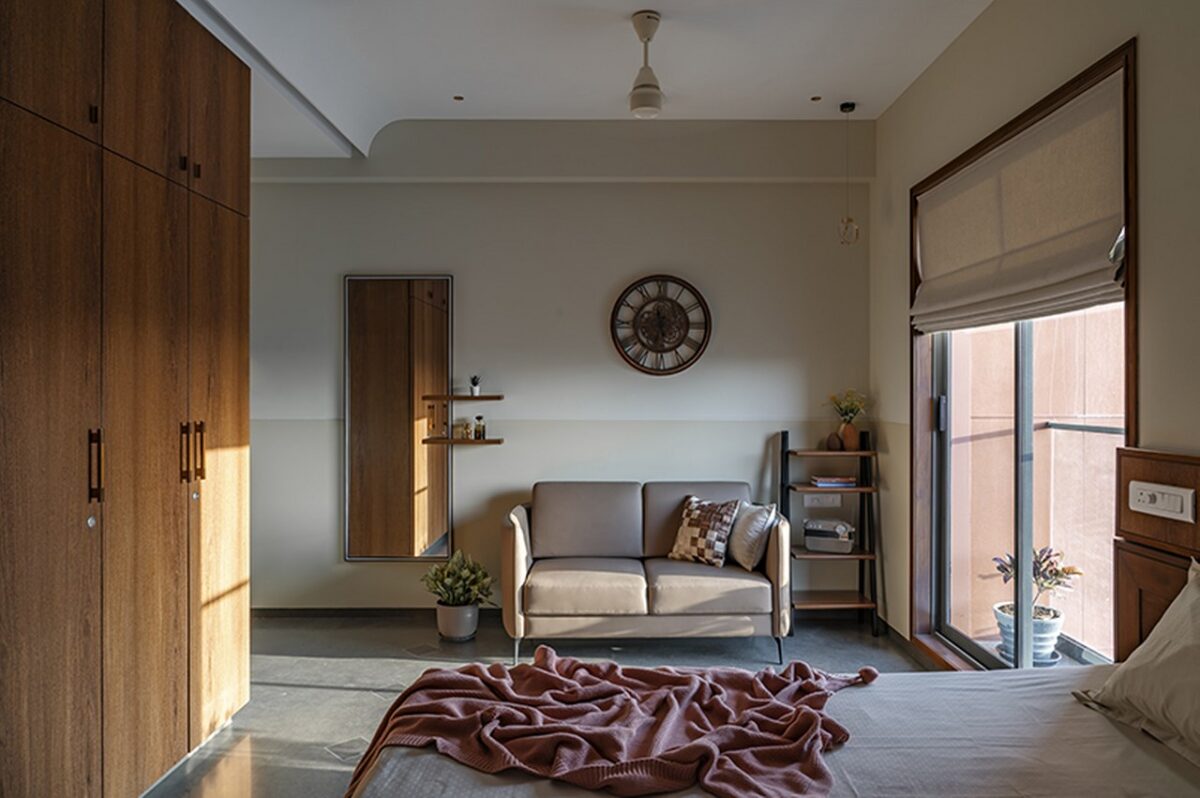 This Minimal Apartment Evokes Contemporary Spirit With Elegance ...